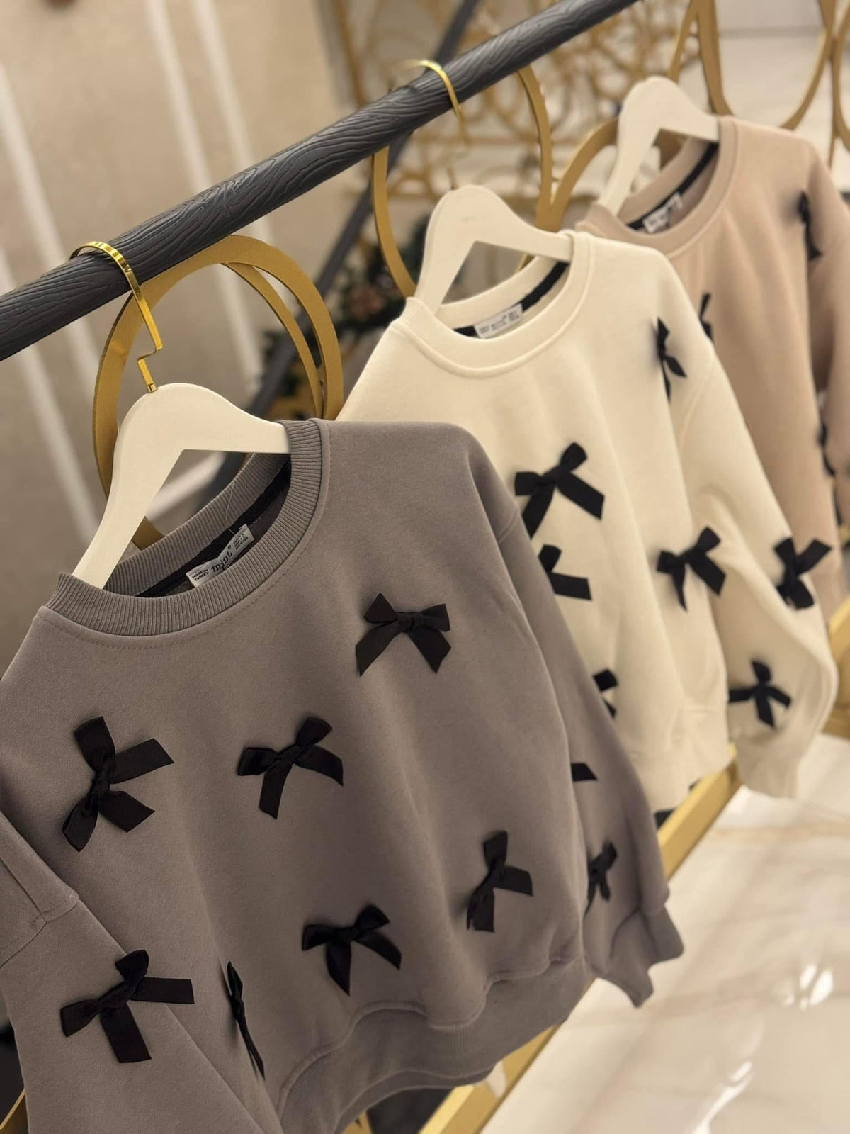 Онлайн магазин за дамски и мъжки дрехи, обувки и аксесоари – DECOCO.EU